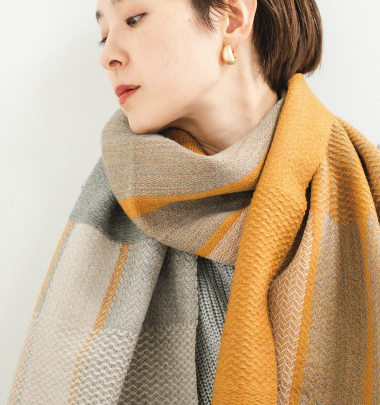 SHUSU ウールマフラー オータムリーブス マスタードアッシュ | 【公式】工房織座オンラインショップ